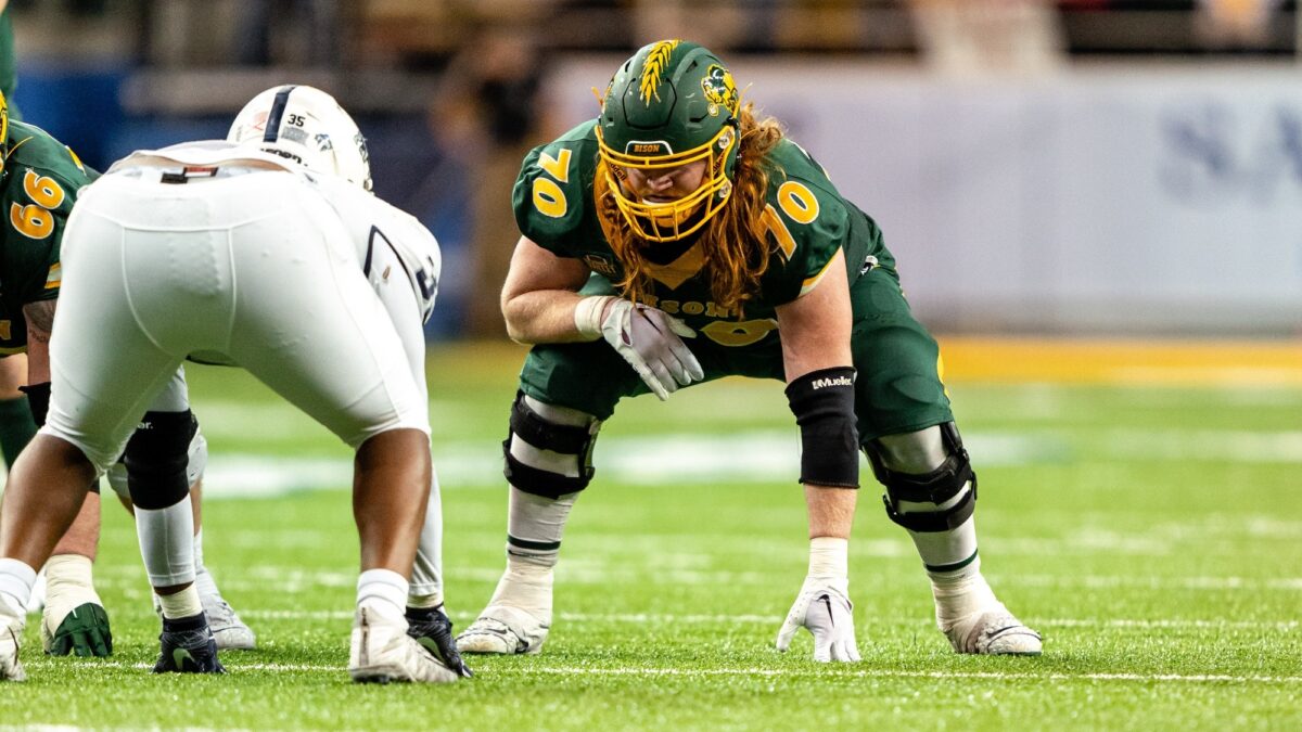 Desempacotando - do pick ao time: OL Cody Mauch, North Dakota State ...